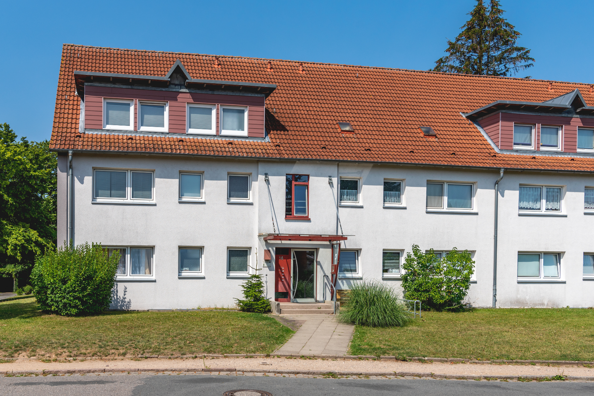 Klein, fein, ganz oben – gemütliche Dachgeschosswohnung in Plön ...